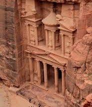 Sejarah Petra - Jordania - Satriani Wisata - Umroh dan Muslim Tour